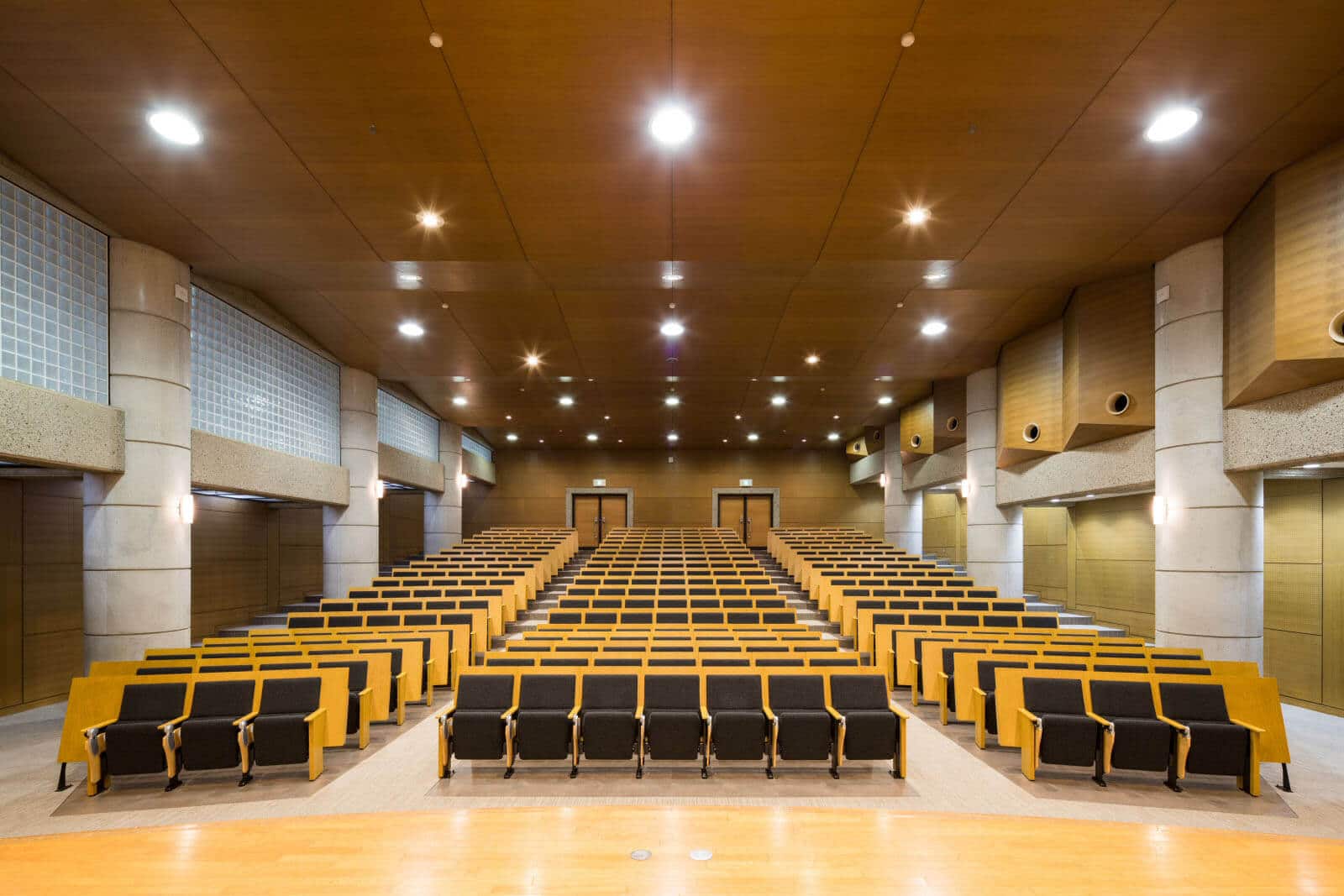 Instituto de Tecnología de Fukuoka - Quinette Gallay
